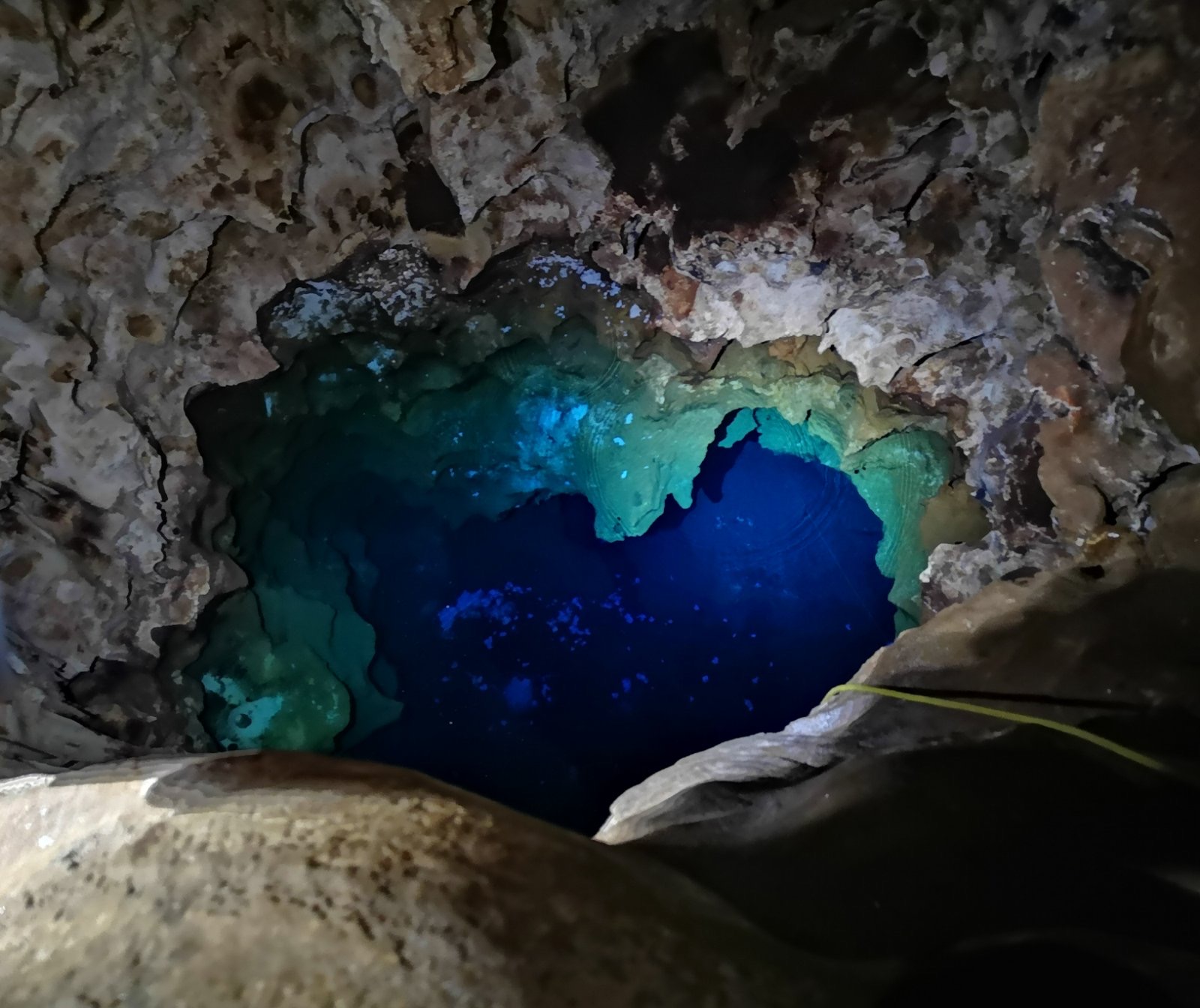 CAVE GERMANIKO - Top2Bottom